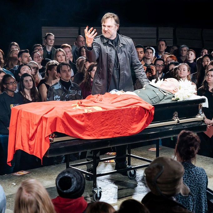 Julius Caesar from National Theatre a hit - The Corn Hall